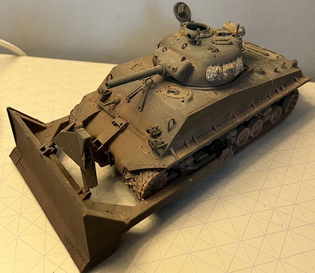 TAMIYA US WW2 1/35 sherman bulldozer tank model £25.00 - PicClick UK