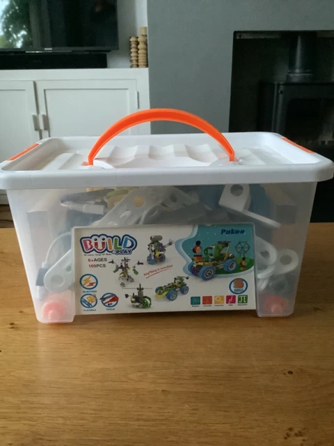 BUILD AND PLAY motorised robot STEM KIT Pakoo 109 pieces. No J-7786 £5. ...