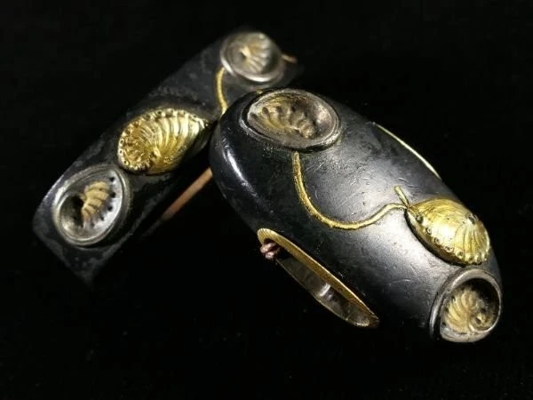 SCATTERED SHELLS FUCHI Kashira Gashira Japanese Antique Sword Samurai ...