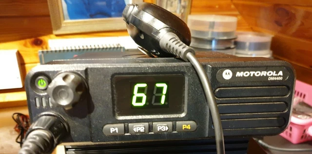 MOTOROLA MOTOTRBO DM-4400 Vhf Dmr/Fm Base/Mobile Radio Pmr Marine £165. ...