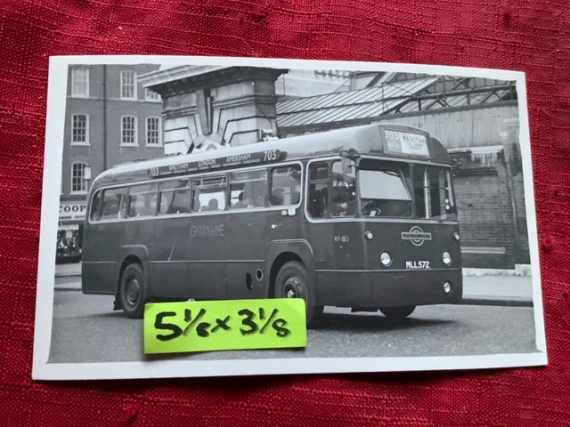 LONDON BUS PHOTO B/W GREEN LINE RF 185 (SJ) MLL572 Route 703 VICTORIA ...