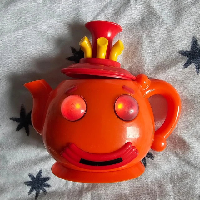 TELETUBBIES MUSICAL TEAPOT with Lights and Sounds Interactive Toy Free ...