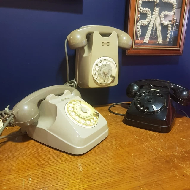 RECTANGULAR FOLDING SUITCASE in Silver Metal Case Design: Silver ...