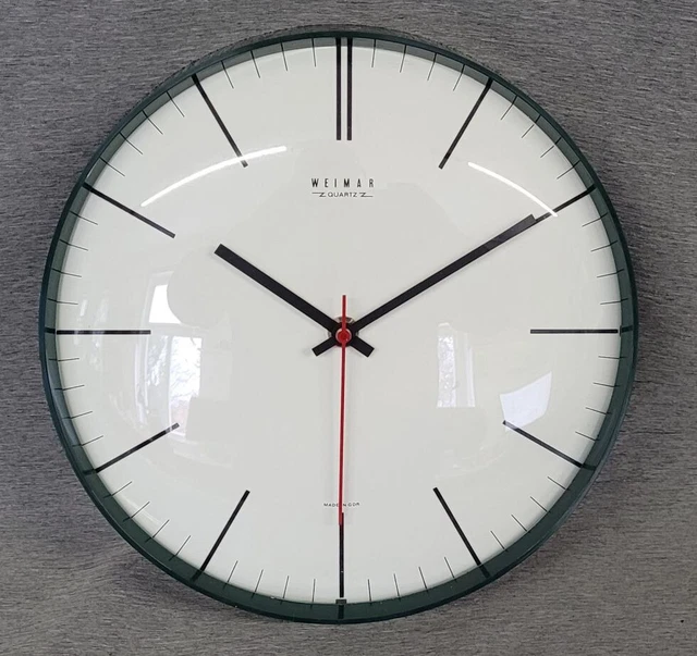 DDR WANDUHR WEIMAR Quartz Uhr BAR-Indexe grüner Rahmen vintage im ...