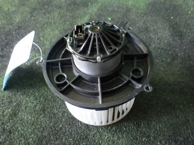 SUZUKI CARRY 2005 LE-DA63T Blower Motor 7415075H00 [Used] [PA35101951 ...