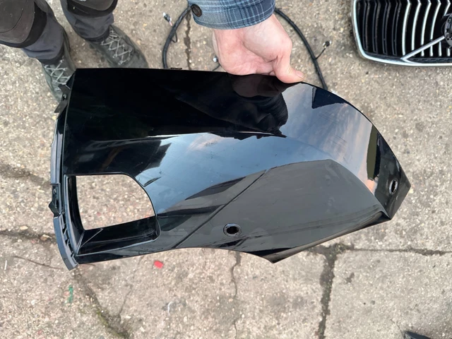 LAND ROVER DEFENDER L663 END CAP R/H 2025 Genuine £59.00 - PicClick UK