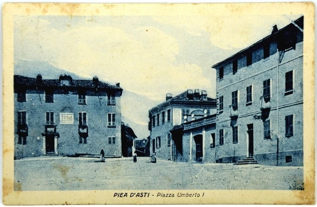 CARTOLINA FORMATO PICCOLO - Piea D'Asti - Piazza Umberto I Viaggiata ...