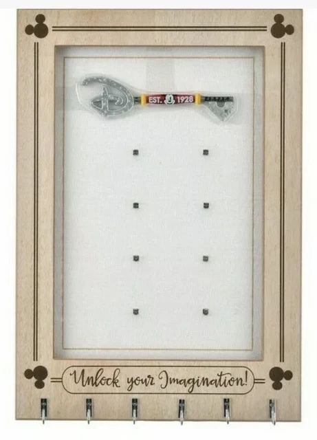 DISNEY STORE MICKEY Mouse Collectible Starter Key Display Frame Case £ ...