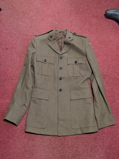 BRITISH ARMY RIFLES Regiment Ceremonial Parade Barracks Brown No. 2 ...