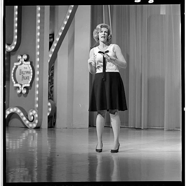 JOAN RIVERS PERFORMING on TV 1966 The Hollywood Palace Old Photo $9.00 ...