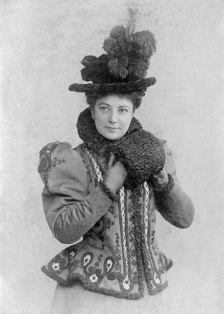 OPERA SINGER HUNGARIAN Opera Soprano Riza Eibenschuetz c1900 2 Old ...