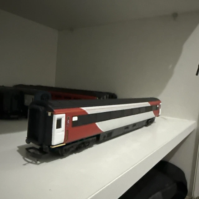 HORNBY OO GAUGE LNER, 42110 Mk3 Coach Standard Open Coach C (TSO) £37. ...