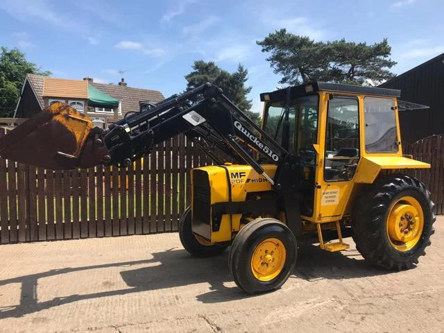 MASSEY FERGUSON 20F Highway With Quicke 510 Loader With Bucket 1761 ...