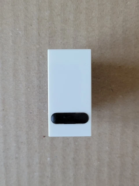 LEGRAND 74032 - 1 Poussoir à voyant (non inclus) 1 module Blanc ancien ...