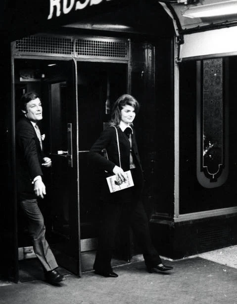 Jackie Kennedy Onassis At Jackie Onassis Sightings In New Yo 1971 Old 2692