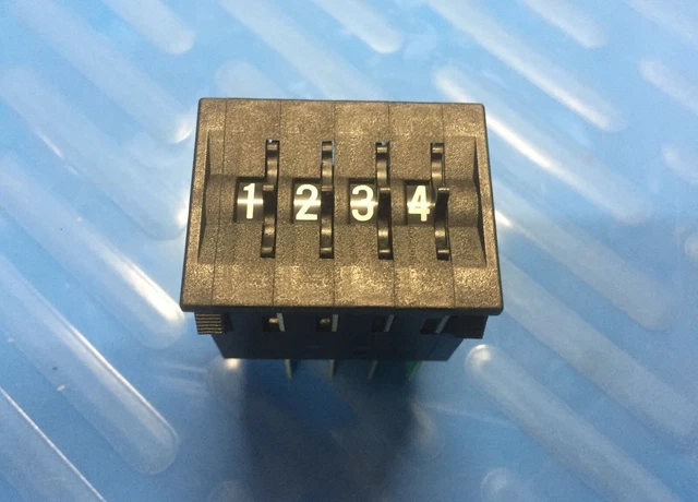 ASSIGNED ALTITUDE INDICATOR Selector - Rotary Adjustable Number Wheels ...