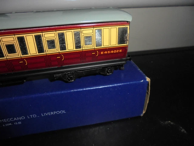 HORNBY DUBLO 32014 (D11) BRAKE / 3rd CLASS COACH R/N E45402E BOXED - 3 ...