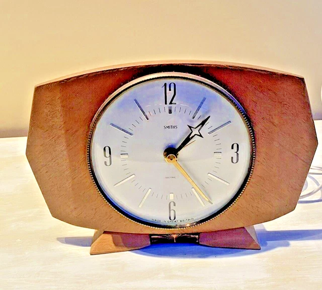 VINTAGE BRITISH SMITHS SECTRIC 240 VOLT 1950's MANTLE CLOCK WORKING ...