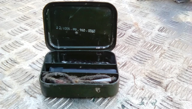 ORIGINAL BRITISH ARMY Lee Enfield Rifle Cleaning Kit 1970s SLR in khaki ...