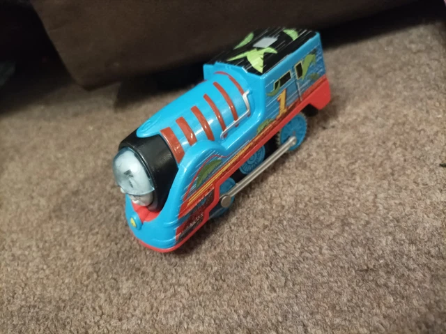 TRACKMASTER THOMAS & Friends Motorised Jungle Turbo Thomas Battery ...