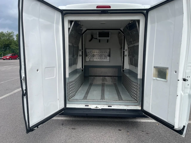 PEUGEOT BOXER 2.2 Fridge Freezer + standby 240V plug - ULEZ & CAZ OK £ ...