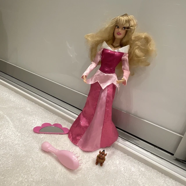 DISNEY STORE PRINCESS Aurora Sleeping Beauty Classic poseable doll £7. ...