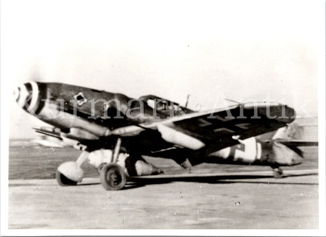 T077 FOTO WEHRMACHT Archiv Repro Luftwaffe Flugzeug Me109 Emblem JG53 ...