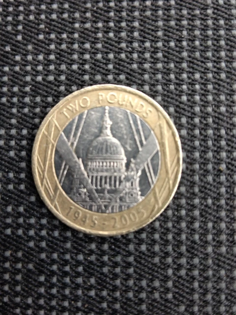 RARE 2 POUND coin st pauls cathedral 1945-2005. Mint fault !! Value! £ ...