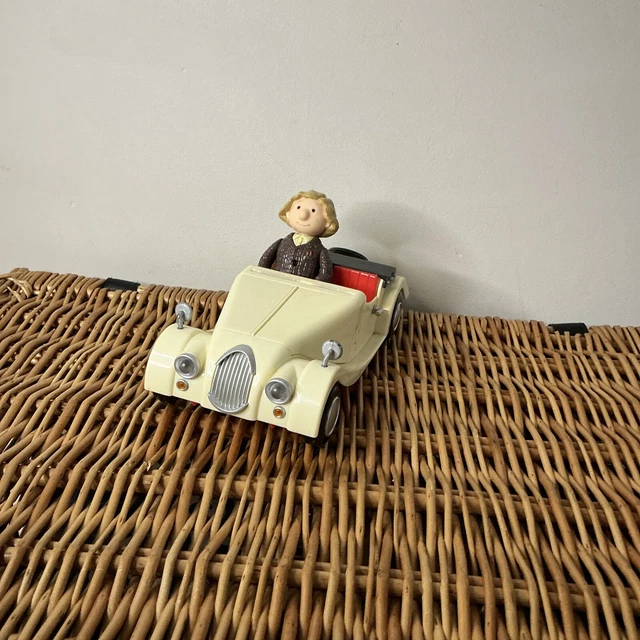 POSTMAN PAT FRICTION Motor Sylvia 1 Car Toy Dr Gilbertson Morgan Sports ...