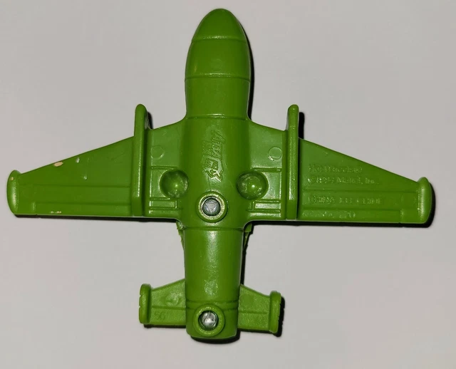 MATTEL HOT WHEELS Attack Pack 1994 McDonald's PVC Green Camo Army Plane ...