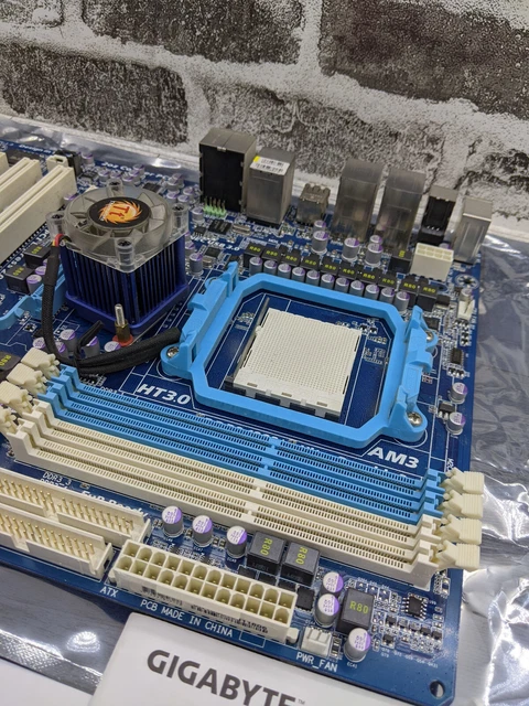 GIGABYTE GA-770TA-UD3 AMD Socket AM3 DDR3 ATX Motherboard w/ manual, cd ...