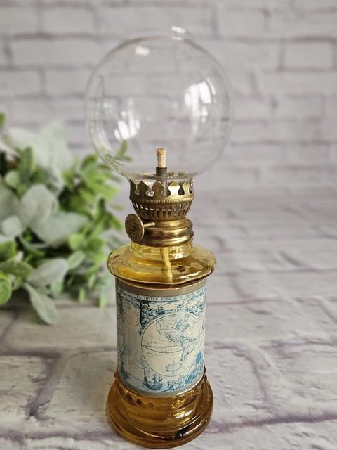 VINTAGE MINIATURE WORLD Map Amber Kerosene Oil Lamp 21 Cm Tall £15.00 ...