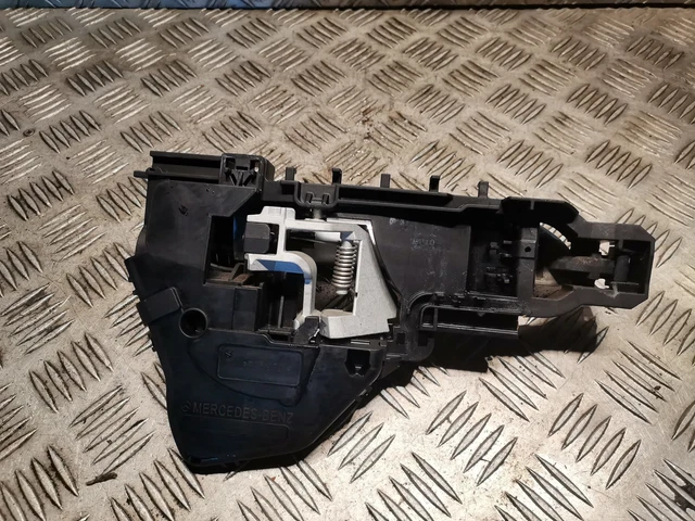 MERCEDES-BENZ ML W164 Posteriore Sinistro Porta Esterno Maniglia ...