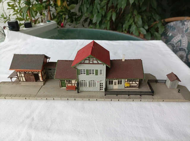 FALLER H0 B-102 Bahnhof "Altenstein" fertig gebaut aus Anlagenauflösung ...
