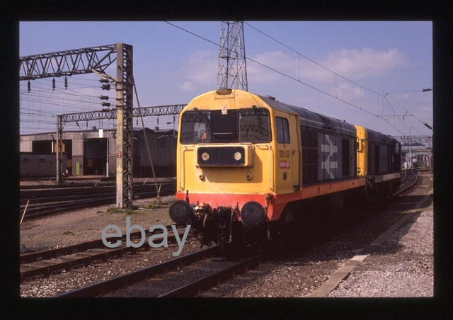 ORIGINAL 35MM SLIDE - Class 20's - 20132 & 20177 at Bescot 16.4.91. £4. ...