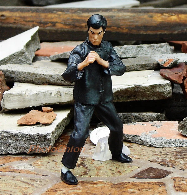 BANDAI BRUCE LEE KUNG FU MODELLO #1 ACTION FIGURE INTERCETTANTI PUGNO ...