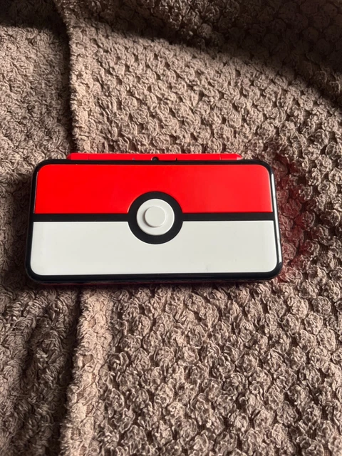 NINTENDO 2DS XL Pokemon Pokeball Edition Handheld Console - RED £200.00 ...