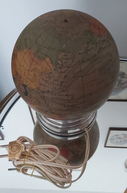 GLOBE EN VERRE terrestre avec base ronde à gradin chromé et lumineux ...