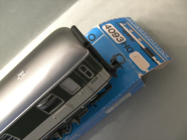 MÄRKLIN 4093 DB D-Zug-Gepäckwagen, beige/türkis, mit 4 schiebbaren Jalusien (3) EUR 14,00 ...