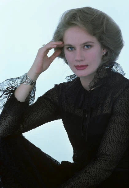 DOMINIQUE SANDA POSES In Studio French Model Actress 1977 OLD PHOTO 2 ...