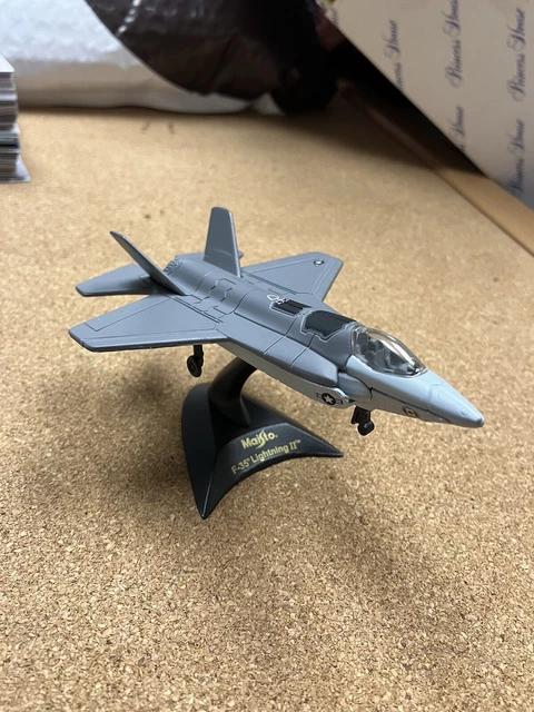 MAISTO DIECAST FRESH Metal F-35 Lightening II Joint Strike Fighter JET ...