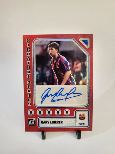 PANINI DONRUSS 2023-24 Gary Lineker/49 Auto Refrattore Rosso Firma ...