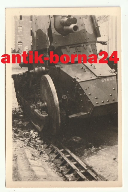 FOTO WH SOLDAT Beute Panzer Tank Frankreich FT75 BS Einsatz Kampf ...