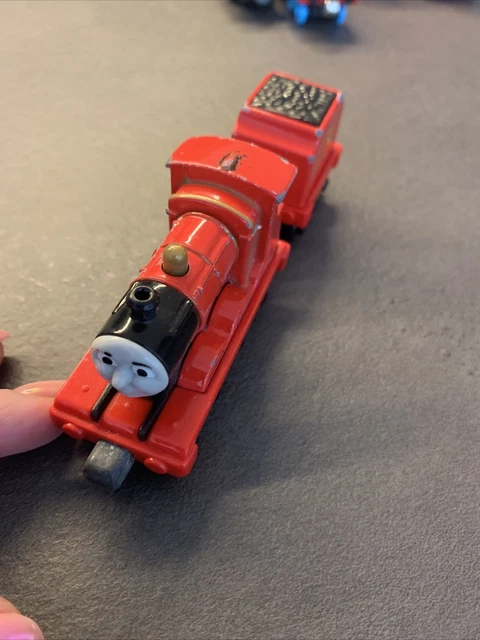 THOMAS THE TANK Engine Take and Play James Diecast Magnetic Train And ...