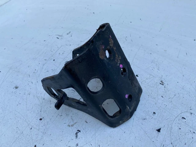 TOYOTA RAV 4 (XA30) 2007 Gearbox mounting bracket GVI11845 £29.99 ...