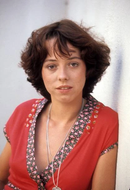 MACKENZIE PHILLIPS POSES For A Portrait Session At Home 1976 Old Photo ...