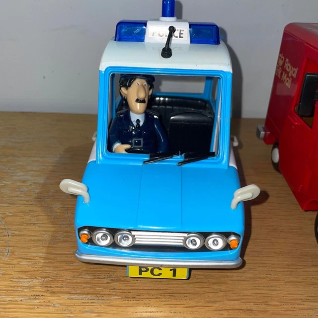 POSTMAN PAT TOYS PC Selby Figure Mrs Goggins & Postman Pat & Ajay Bains ...