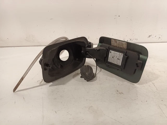 TRAPPE DE RÉSERVOIR de carburant Skoda Karoq 1.0 TSI 575809702 EUR 42 ...