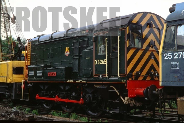 35MM SLIDE BR British Railway Diesel Loco Class 08 D3265 Llangollen ...