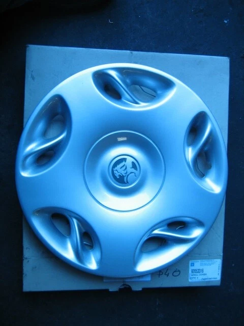 COMMODORE VS ACCLAIM NEW HUB CAP WHEEL TRIM GM NOS 92053316 $190.00 ...